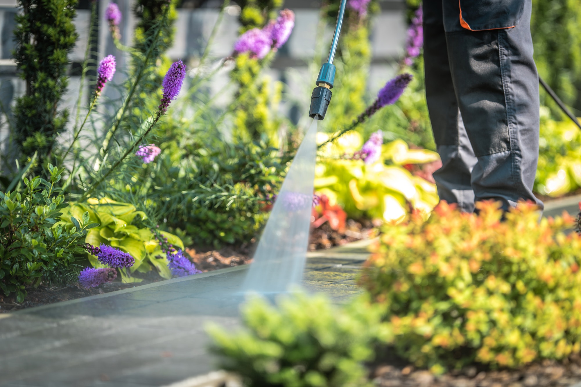 How Much Does Pressure Washing Cost in 2025?
