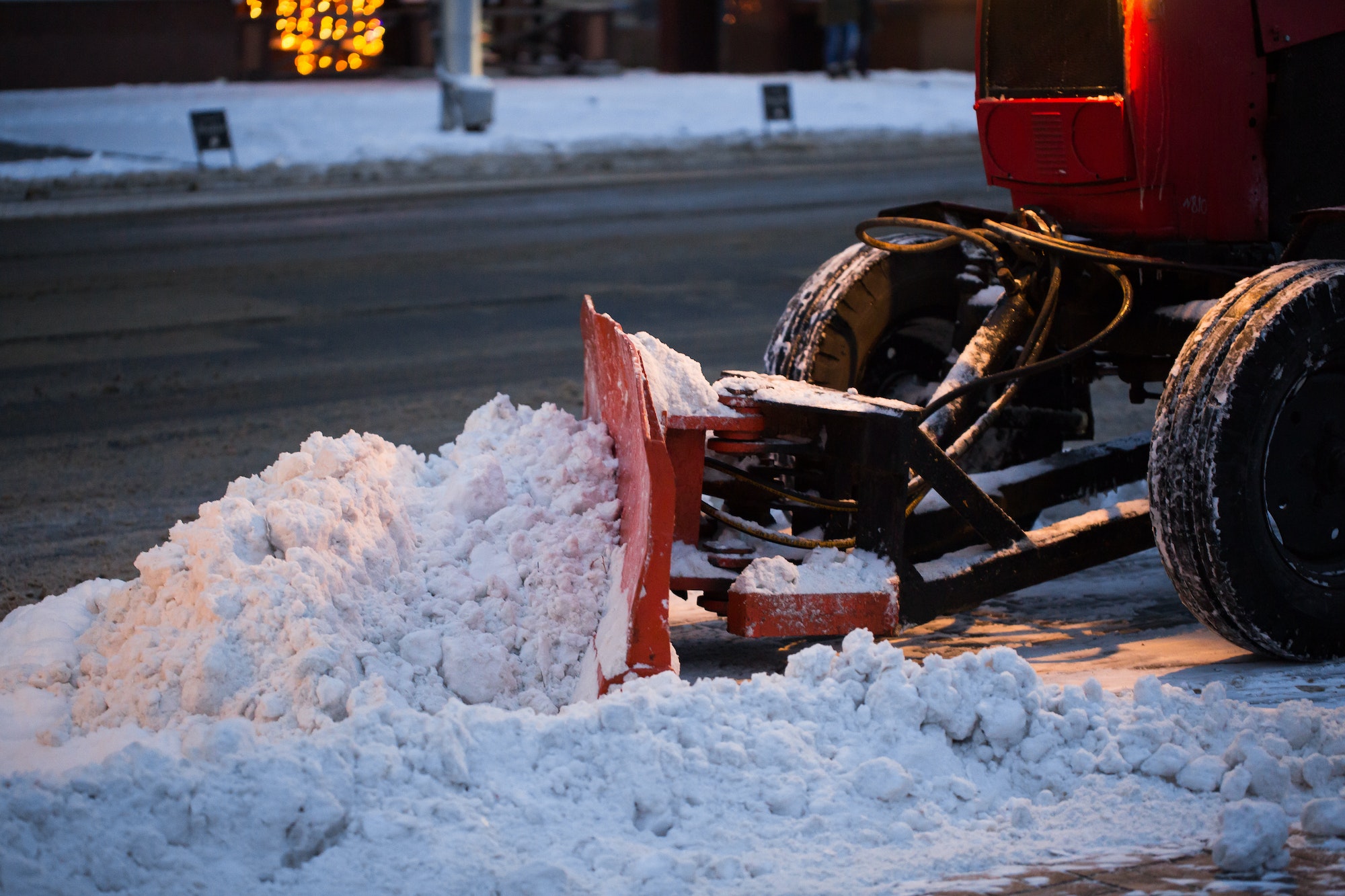 How Much Does Snow Removal Cost in 2026? - LawnGuru Blog